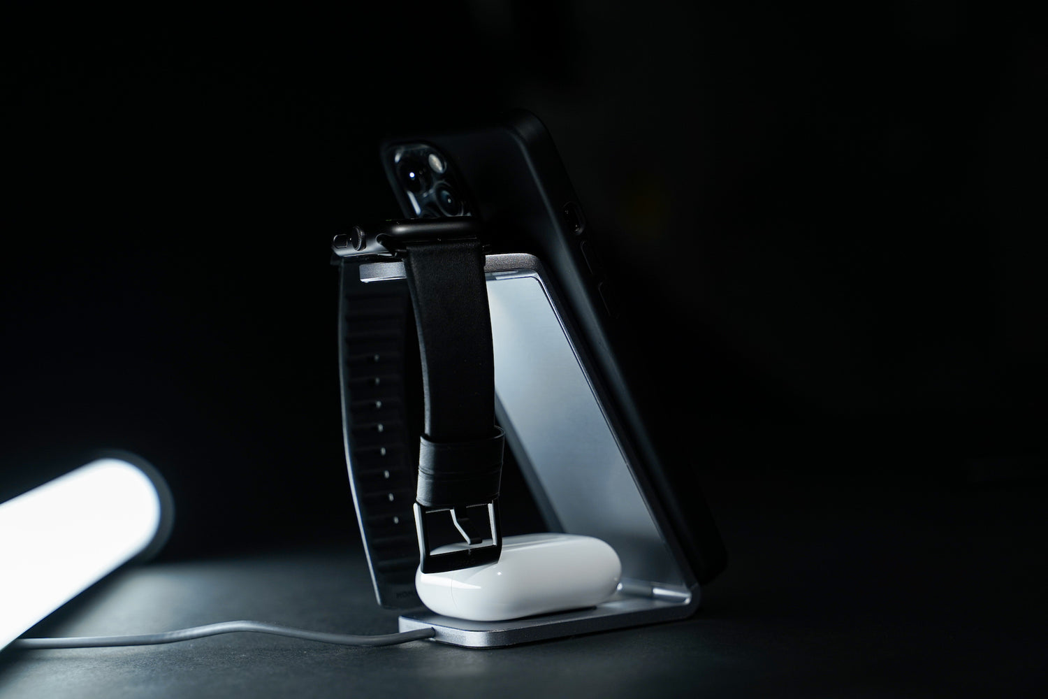 MagBak MultiCharger 3-in-1 Stand | Charge iPhone, Airpods & Apple Watch